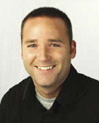 Hussey promoted at Metro Walls : NEREJ