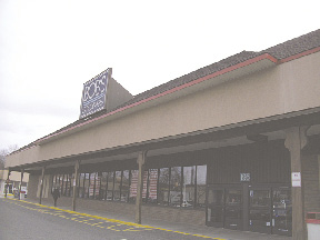 Stonemar renews 50,000 s/f lease with Bob's Store at Milford Plaza : NEREJ