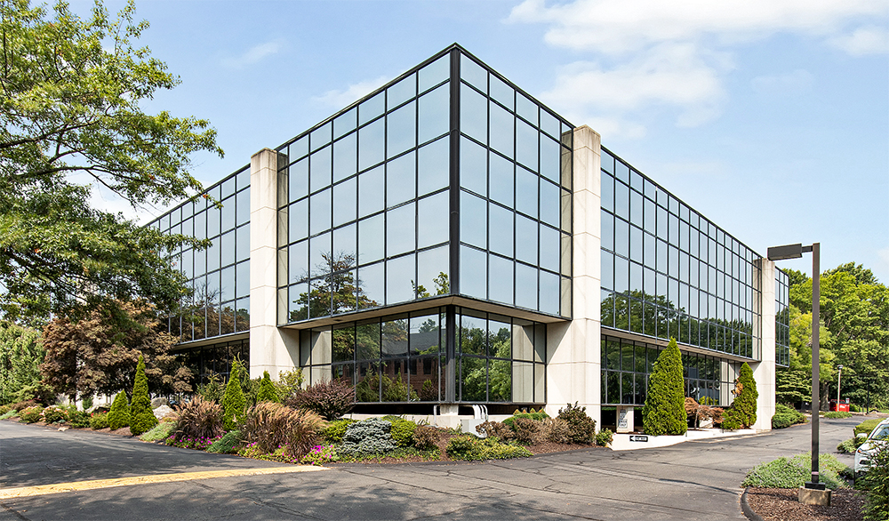 CBRE completes $21.1 million sale of 9 Old Kings Highway South - a ...
