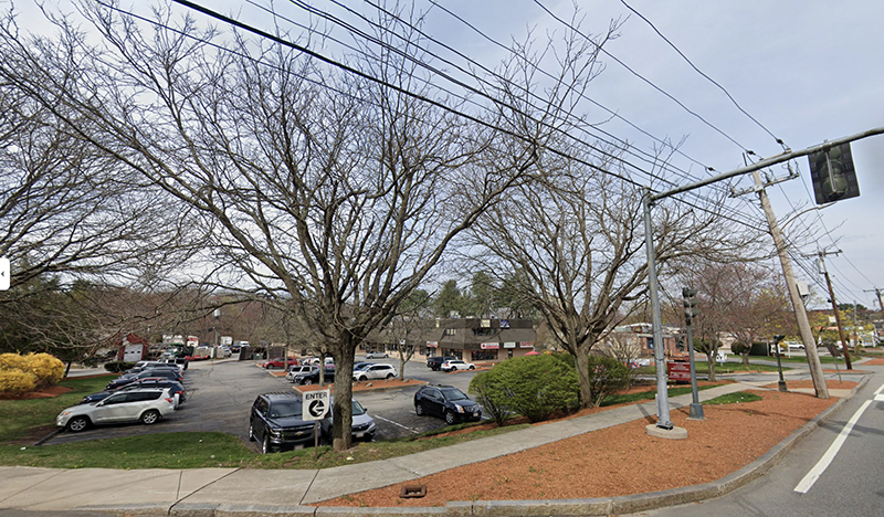 Blakely of TRB Realty brokers $3.775 million sale of Great Road Plaza ...