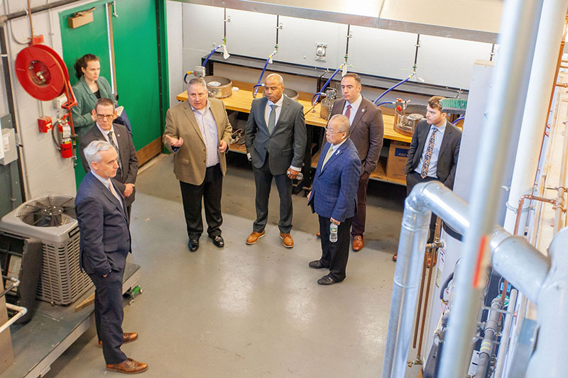 State labor officials tour Local 12 Apprenticeship Training Center : NEREJ