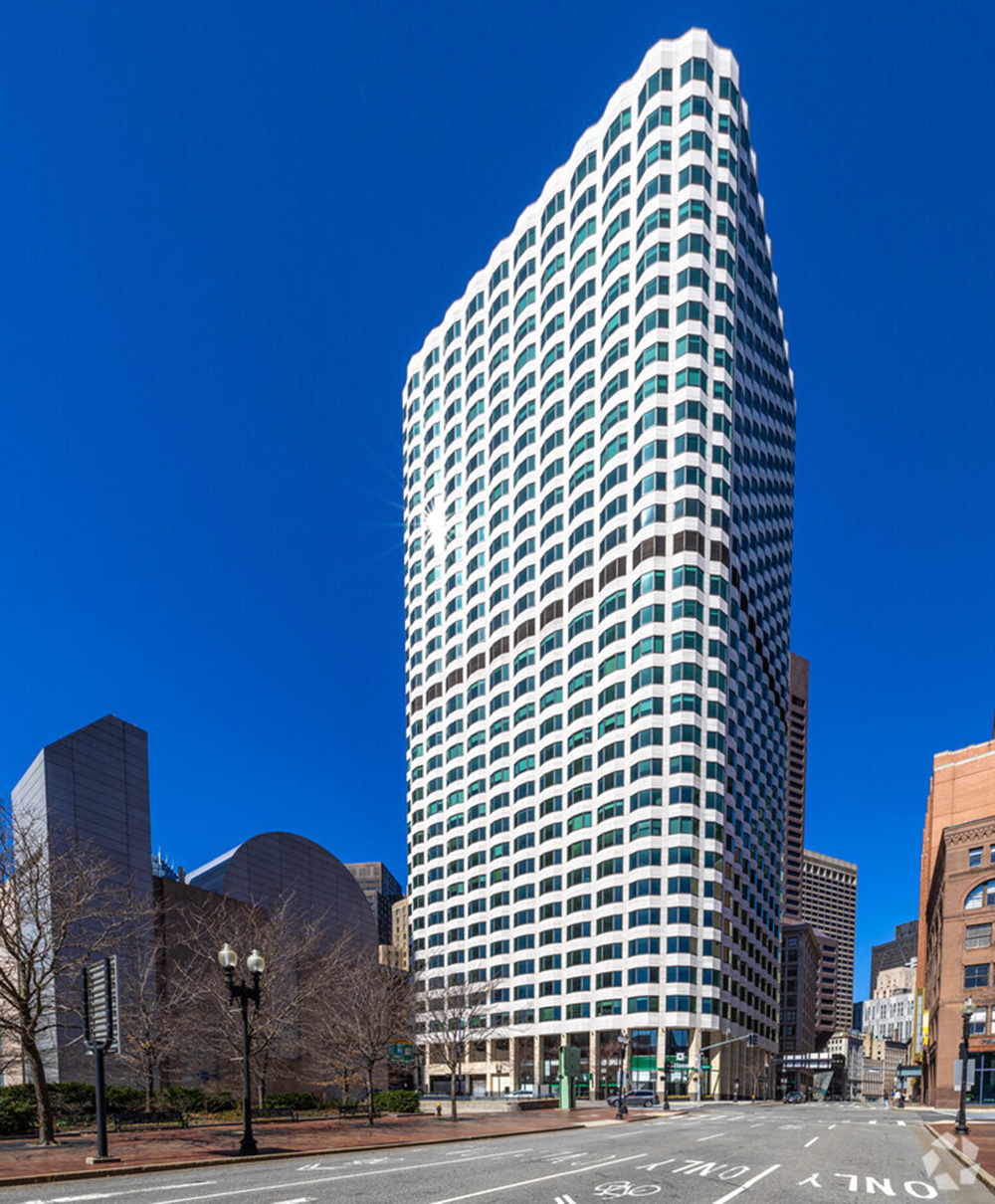 Synergy acquires 730,208 s/f, 32-story building at 99 High St. : NEREJ