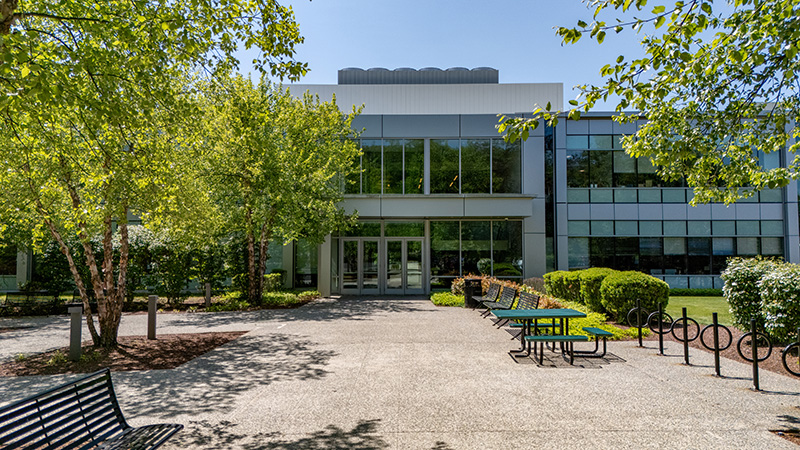 Cushman & Wakefield/Hayes & Sherry leases 216,000 s/f in 18 months at ...
