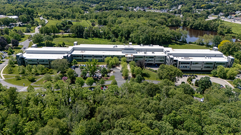 Cushman & Wakefield/Hayes & Sherry leases 216,000 s/f in 18 months at ...