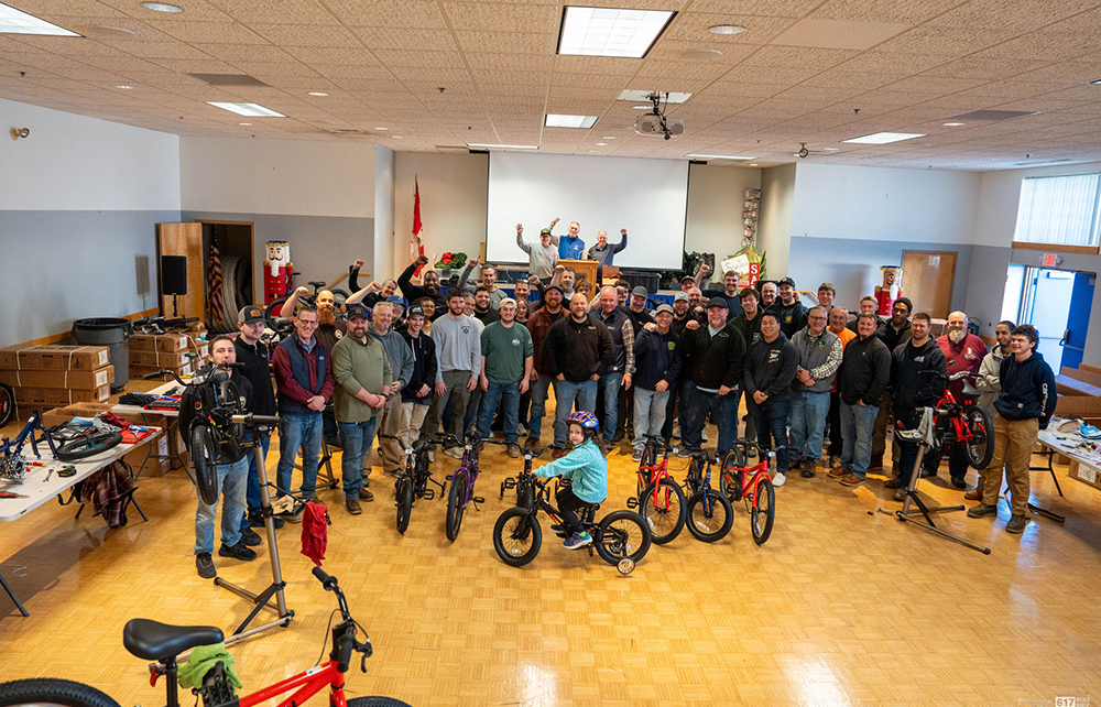 Plumbers & Gasfitters Local 12 donate 200 bicycles to city children : NEREJ